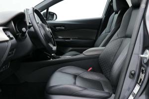 Grey Toyota C-HR 2020 in Vilnius, with an engine capacity of 1.99 L and mileage of 84 thousand km for 23900 €, photo 13 on AUTOMOTO.COM.LV