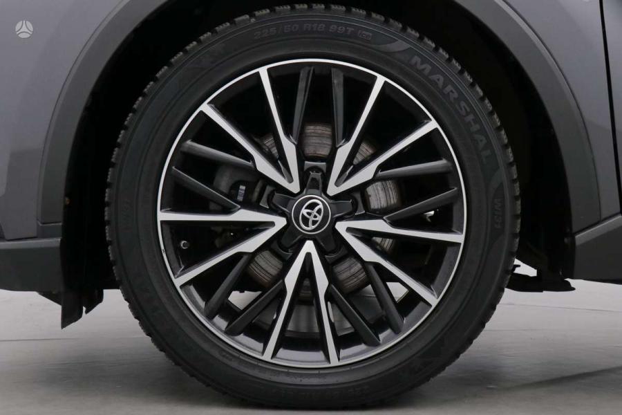 Grey Toyota C-HR 2020 in Vilnius, with an engine capacity of 1.99 L and mileage of 84 thousand km for 23900 €, photo 17 on AUTOMOTO.COM.LV