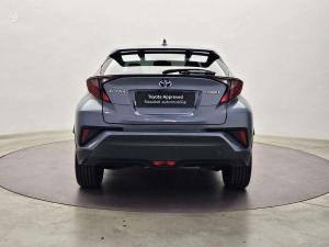 Grey Toyota C-HR 2020 in Panevezys, with an engine capacity of 1.80 L and mileage of 131 thousand km for 20990 €, photo 8 on AUTOMOTO.COM.LV