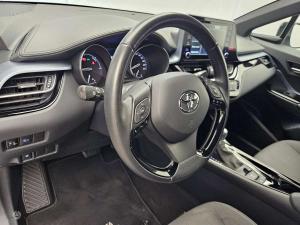 Grey Toyota C-HR 2020 in Panevezys, with an engine capacity of 1.80 L and mileage of 131 thousand km for 20990 €, photo 21 on AUTOMOTO.COM.LV