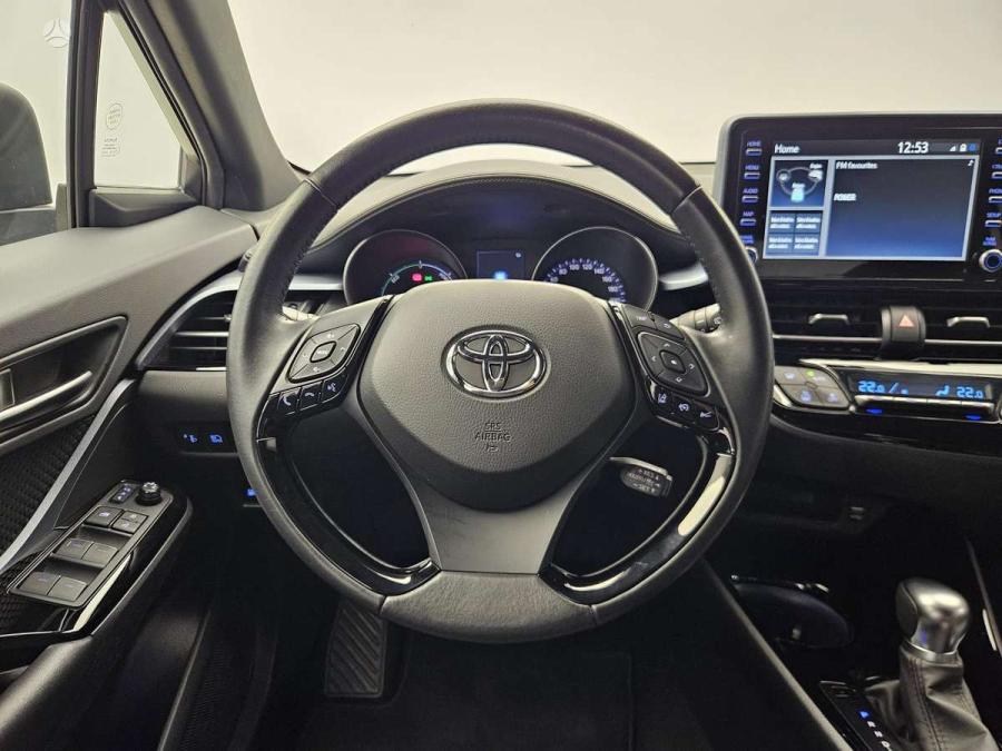 Grey Toyota C-HR 2020 in Panevezys, with an engine capacity of 1.80 L and mileage of 131 thousand km for 20990 €, photo 22 on AUTOMOTO.COM.LV
