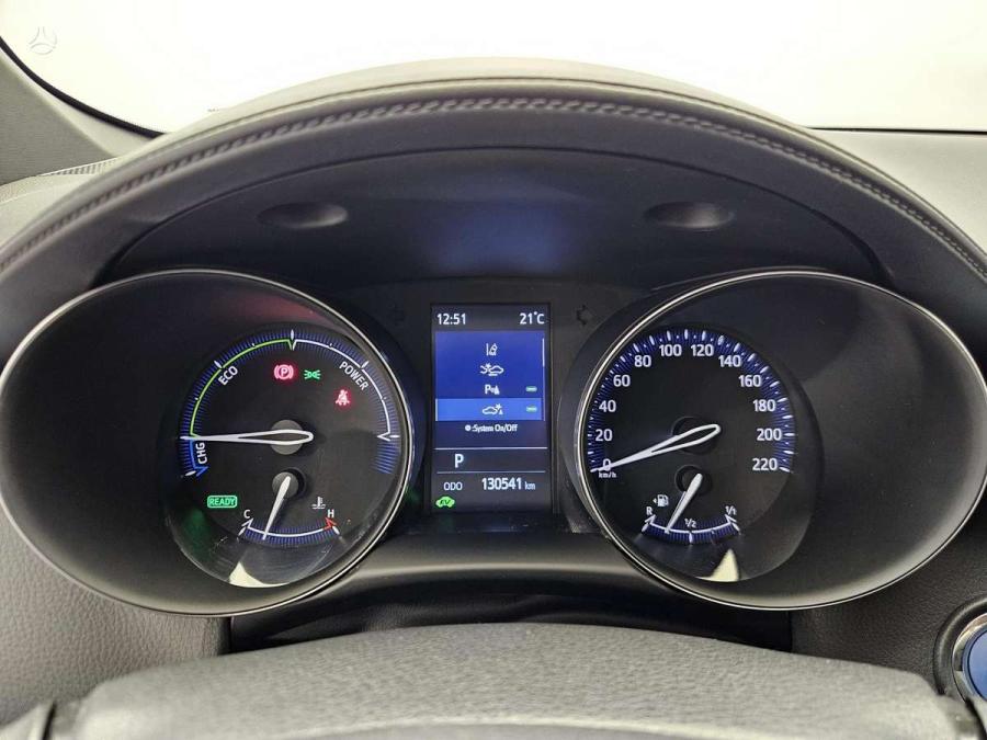 Grey Toyota C-HR 2020 in Panevezys, with an engine capacity of 1.80 L and mileage of 131 thousand km for 20990 €, photo 23 on AUTOMOTO.COM.LV