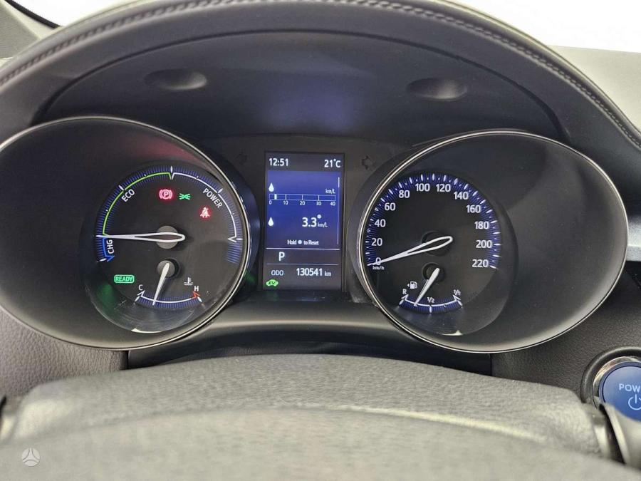 Grey Toyota C-HR 2020 in Panevezys, with an engine capacity of 1.80 L and mileage of 131 thousand km for 20990 €, photo 24 on AUTOMOTO.COM.LV