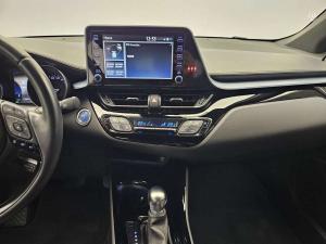 Grey Toyota C-HR 2020 in Panevezys, with an engine capacity of 1.80 L and mileage of 131 thousand km for 20990 €, photo 30 on AUTOMOTO.COM.LV