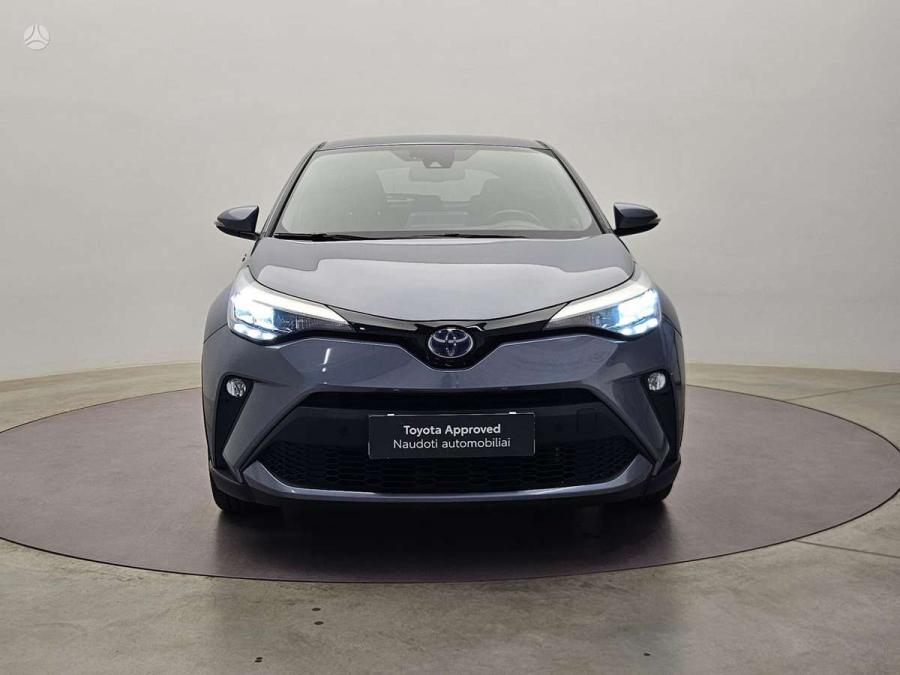 Grey Toyota C-HR 2020 in Panevezys, with an engine capacity of 1.80 L and mileage of 131 thousand km for 20990 €, photo 40 on AUTOMOTO.COM.LV