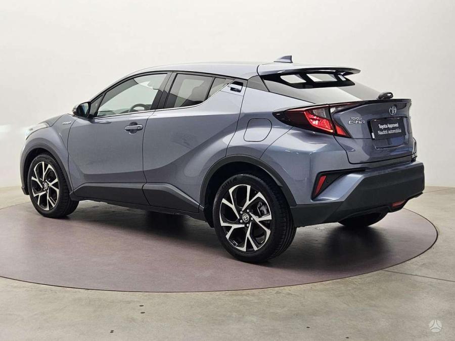 Grey Toyota C-HR 2020 in Panevezys, with an engine capacity of 1.80 L and mileage of 131 thousand km for 20990 €, photo 43 on AUTOMOTO.COM.LV
