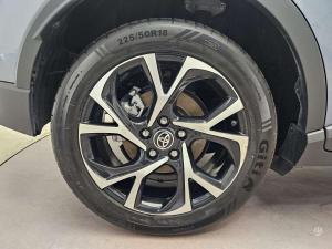 Grey Toyota C-HR 2020 in Panevezys, with an engine capacity of 1.80 L and mileage of 131 thousand km for 20990 €, photo 47 on AUTOMOTO.COM.LV