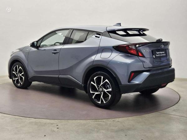 Серый Тойота C-HR 2020 в Паневежис, объемом двигателя 1.80 л и пробегом 131 тыс. км за 20990 €, фото 7 на AUTOMOTO.COM.LV
