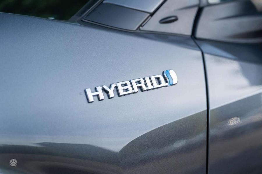 Серый Тойота C-HR 2020 в Вильнюс, объемом двигателя 1.80 л и пробегом 203 тыс. км за 16500 €, фото 11 на AUTOMOTO.COM.LV