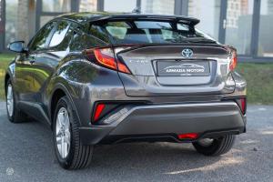 Серый Тойота C-HR 2020 в Вильнюс, объемом двигателя 1.80 л и пробегом 203 тыс. км за 16500 €, фото 14 на AUTOMOTO.COM.LV