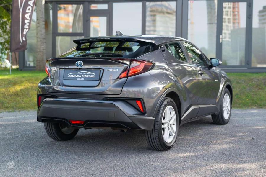 Серый Тойота C-HR 2020 в Вильнюс, объемом двигателя 1.80 л и пробегом 203 тыс. км за 16500 €, фото 17 на AUTOMOTO.COM.LV