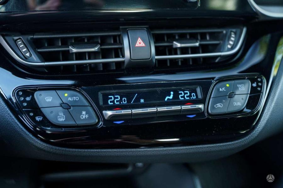 Серый Тойота C-HR 2020 в Вильнюс, объемом двигателя 1.80 л и пробегом 203 тыс. км за 16500 €, фото 29 на AUTOMOTO.COM.LV