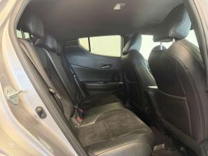 Pelēks Toyota C-HR 2020 Kauņa, ar dzinēja tilpumu 1.99 L un nobraukumu 129 tūkst. km par 21900 €, foto 8 vietnē AUTOMOTO.COM.LV