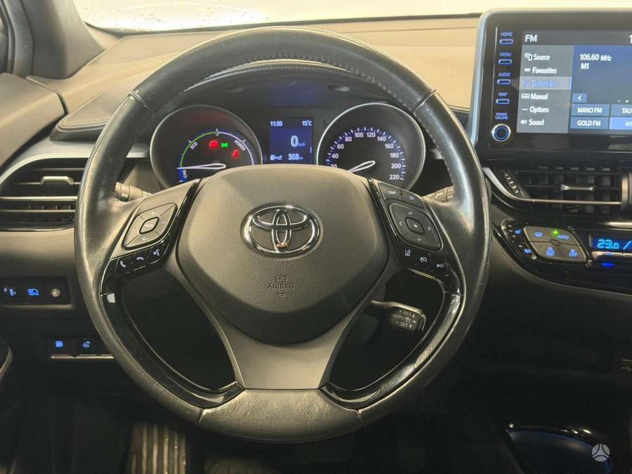 Pelēks Toyota C-HR 2020 Kauņa, ar dzinēja tilpumu 1.99 L un nobraukumu 129 tūkst. km par 21900 €, foto 13 vietnē AUTOMOTO.COM.LV