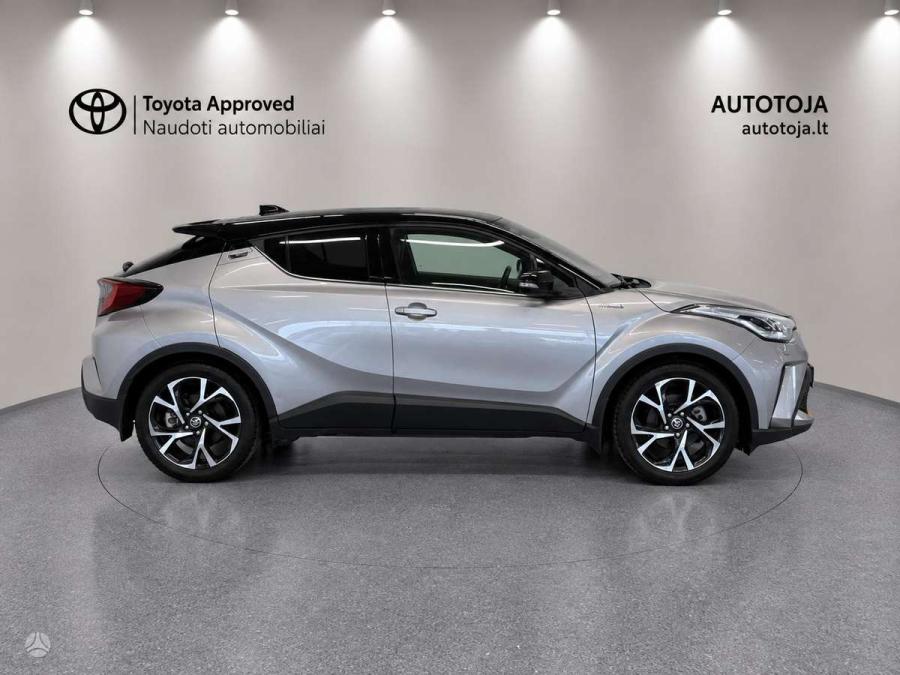 Pelēks Toyota C-HR 2020 Kauņa, ar dzinēja tilpumu 1.99 L un nobraukumu 129 tūkst. km par 21900 €, foto 17 vietnē AUTOMOTO.COM.LV