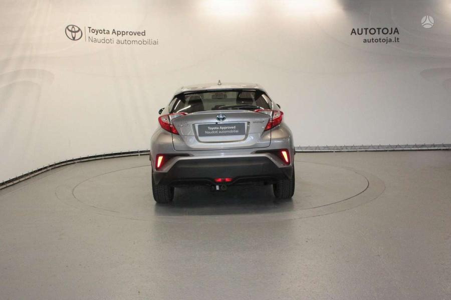 Pelēks Toyota C-HR 2020 Kauņa, ar dzinēja tilpumu 1.80 L un nobraukumu 123 tūkst. km par 21500 €, foto 5 vietnē AUTOMOTO.COM.LV
