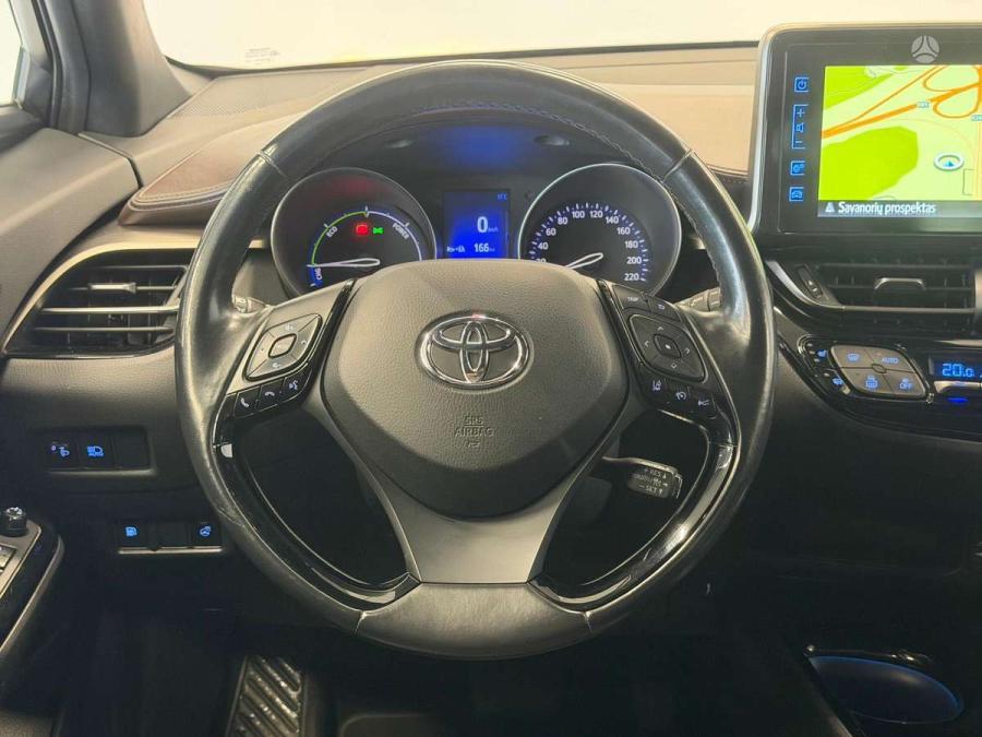 Pelēks Toyota C-HR 2020 Kauņa, ar dzinēja tilpumu 1.80 L un nobraukumu 123 tūkst. km par 21500 €, foto 13 vietnē AUTOMOTO.COM.LV