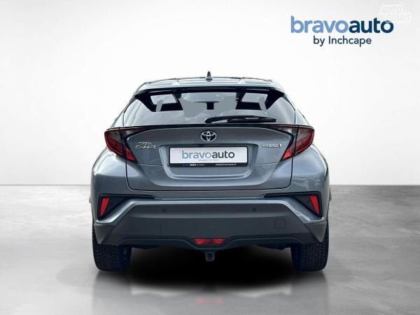 Grey Toyota C-HR 2020 in Kaunas, with an engine capacity of 1.80 L and mileage of 89 thousand km for 20992 €, photo 5 on AUTOMOTO.COM.LV