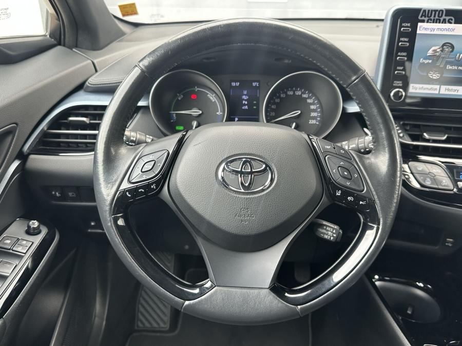 Серый Тойота C-HR 2020 в Каунас, объемом двигателя 1.80 л и пробегом 89 тыс. км за 20992 €, фото 17 на AUTOMOTO.COM.LV