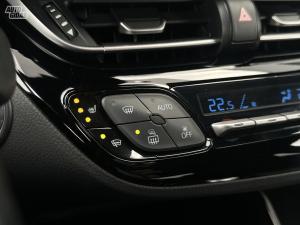 Серый Тойота C-HR 2020 в Каунас, объемом двигателя 1.80 л и пробегом 89 тыс. км за 20992 €, фото 27 на AUTOMOTO.COM.LV