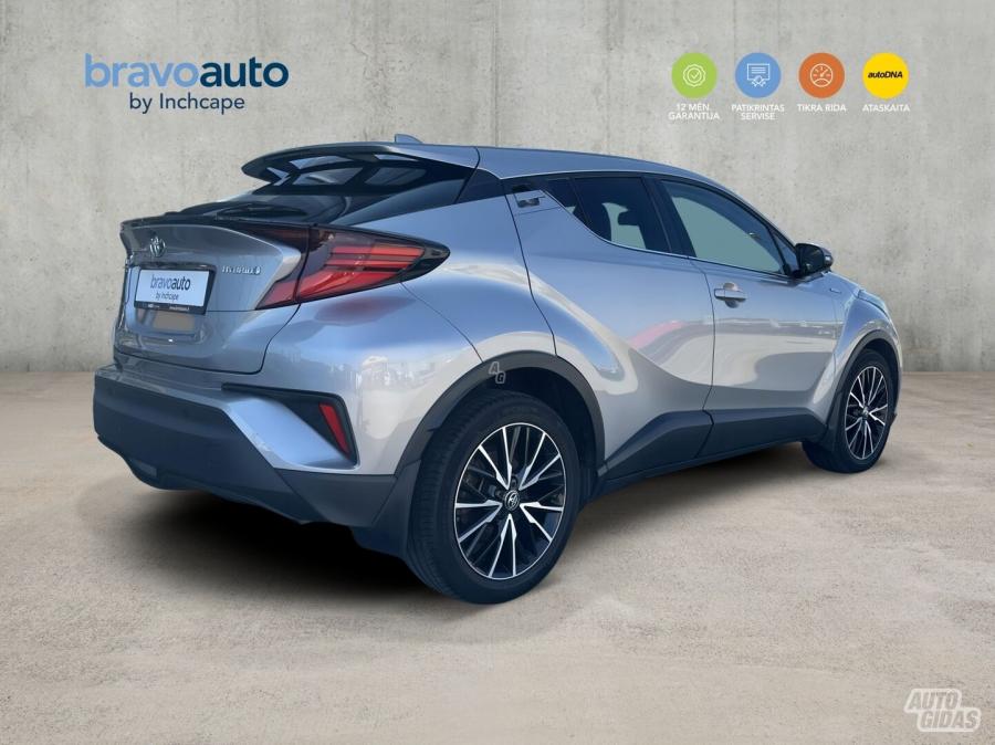 Pelēks Toyota C-HR 2020 Klaipėda, ar dzinēja tilpumu 1.80 L un nobraukumu 65 tūkst. km par 22900 €, foto 6 vietnē AUTOMOTO.COM.LV