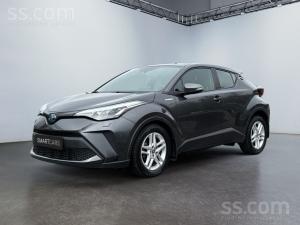 Серый Тойота C-HR 2021 в Рига, объемом двигателя 1.80 л и пробегом 97 тыс. км за 19970 €, фото 1 на AUTOMOTO.COM.LV