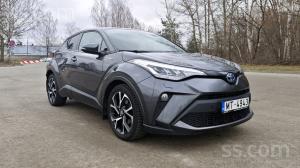 Grey Toyota C-HR 2021 in Riga, with an engine capacity of 1.80 L and mileage of 148 thousand km for 18900 €, photo 7 on AUTOMOTO.COM.LV