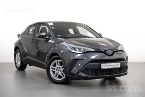 Серый Тойота C-HR 2021 в Рига, объемом двигателя 1.80 л и пробегом 63 тыс. км за 20900 €, фото 14 на AUTOMOTO.COM.LV