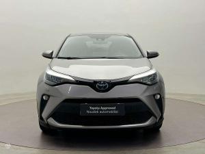 Grey Toyota C-HR 2021 in Panevezys, with an engine capacity of 1.80 L and mileage of 40 thousand km for 22990 €, photo 2 on AUTOMOTO.COM.LV