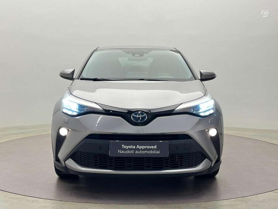 Grey Toyota C-HR 2021 in Panevezys, with an engine capacity of 1.80 L and mileage of 40 thousand km for 22990 €, photo 35 on AUTOMOTO.COM.LV