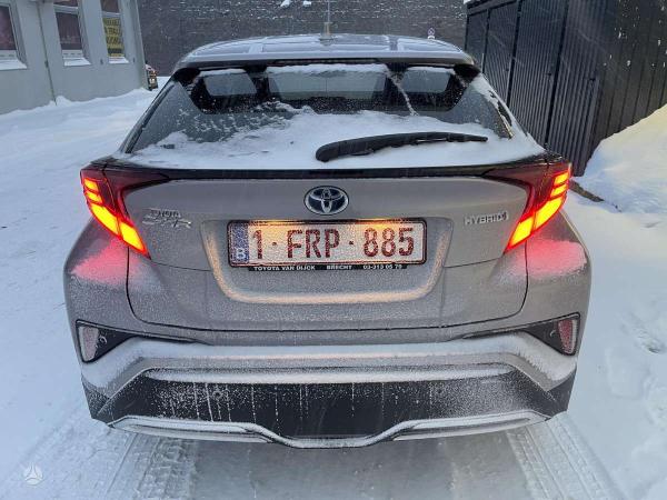 Pelēks Toyota C-HR 2021 Viļņa, ar dzinēja tilpumu 2.00 L un nobraukumu 29 tūkst. km par 20999 €, foto 6 vietnē AUTOMOTO.COM.LV