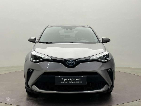 Pelēks Toyota C-HR 2021 Panevēža, ar dzinēja tilpumu 1.80 L un nobraukumu 79 tūkst. km par 22990 €, foto 2 vietnē AUTOMOTO.COM.LV