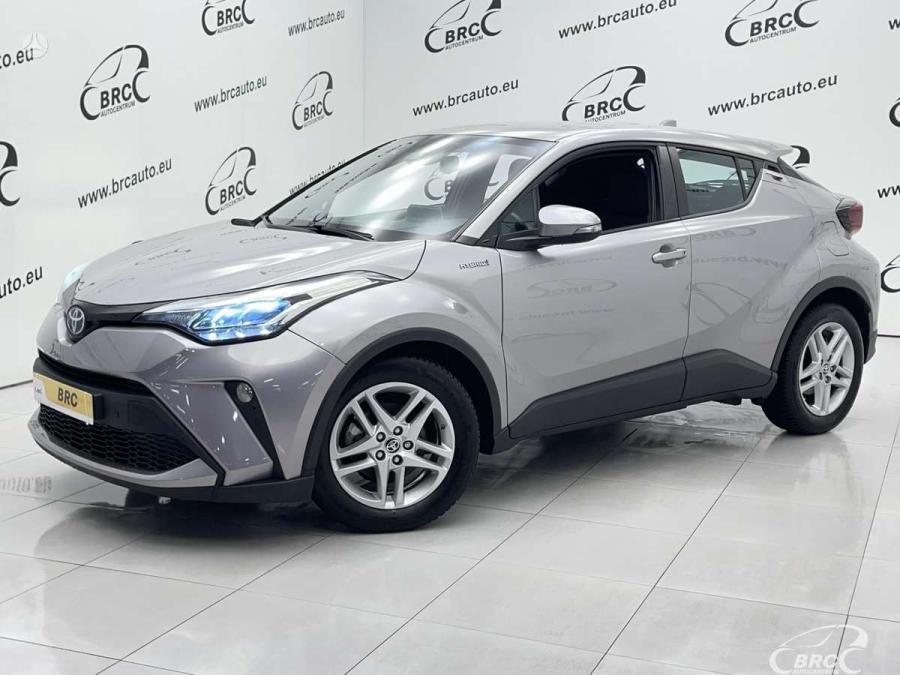 Grey Toyota C-HR 2021 in Vilnius, with an engine capacity of 1.80 L and mileage of 132 thousand km for 18350 €, photo 1 on AUTOMOTO.COM.LV