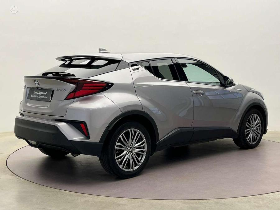 Серый Тойота C-HR 2021 в Паневежис, объемом двигателя 1.80 л и пробегом 104 тыс. км за 22990 €, фото 8 на AUTOMOTO.COM.LV