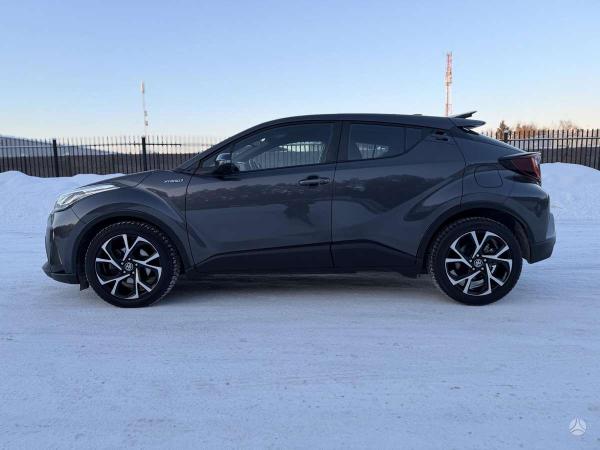 Pelēks Toyota C-HR 2021 Viļņa, ar dzinēja tilpumu 1.80 L un nobraukumu 124 tūkst. km par 19350 €, foto 9 vietnē AUTOMOTO.COM.LV