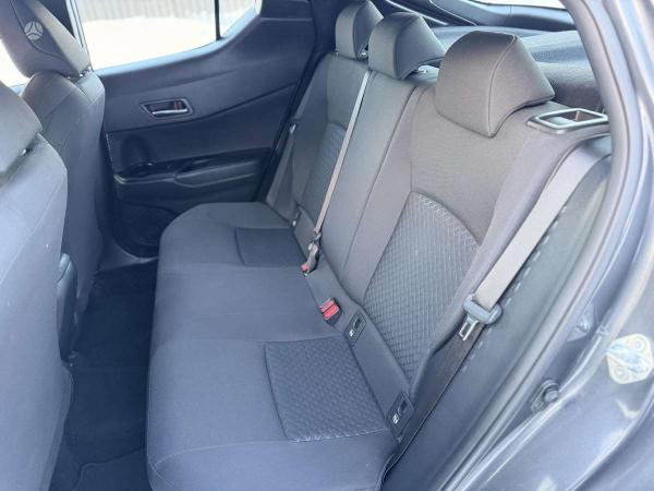 Pelēks Toyota C-HR 2021 Viļņa, ar dzinēja tilpumu 1.80 L un nobraukumu 124 tūkst. km par 19350 €, foto 11 vietnē AUTOMOTO.COM.LV