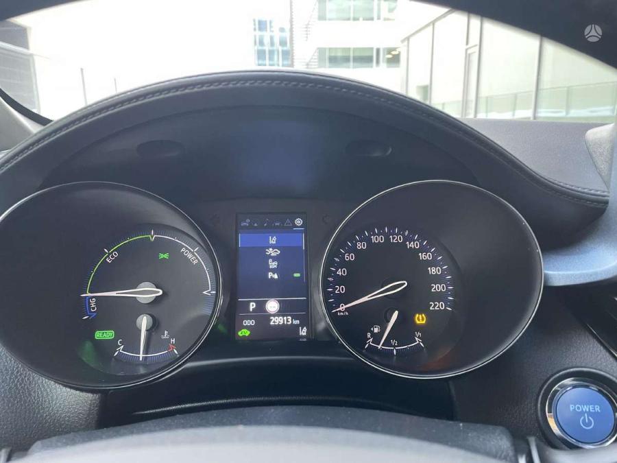 Pelēks Toyota C-HR 2021 Viļņa, ar dzinēja tilpumu 1.80 L un nobraukumu 29 tūkst. km par 19900 €, foto 6 vietnē AUTOMOTO.COM.LV