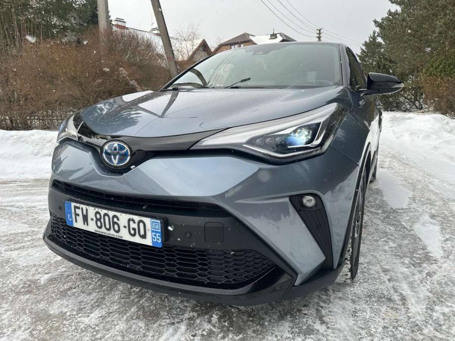 Pelēks Toyota C-HR 2021 Viļņa, ar dzinēja tilpumu 1.80 L un nobraukumu 190 tūkst. km par 18900 €, foto 3 vietnē AUTOMOTO.COM.LV