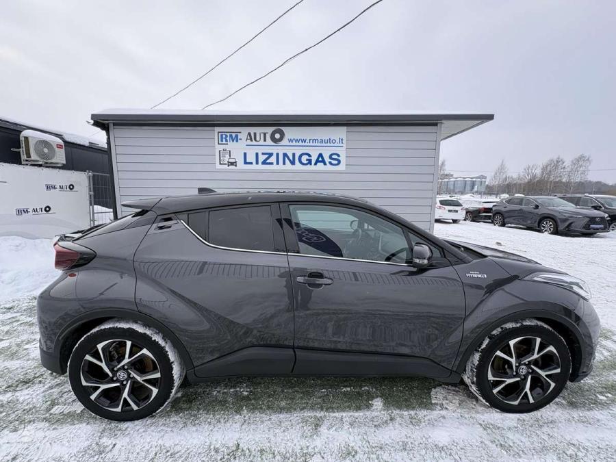 Серый Тойота C-HR 2021 в Паневежис, объемом двигателя 1.99 л и пробегом 152 тыс. км за 18700 €, фото 4 на AUTOMOTO.COM.LV