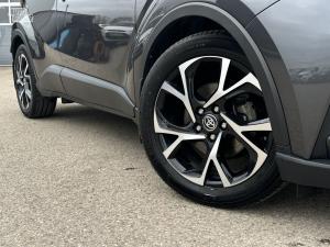 Серый Тойота C-HR 2021 в Каунас, объемом двигателя 1.80 л и пробегом 44 тыс. км за 22971 €, фото 30 на AUTOMOTO.COM.LV