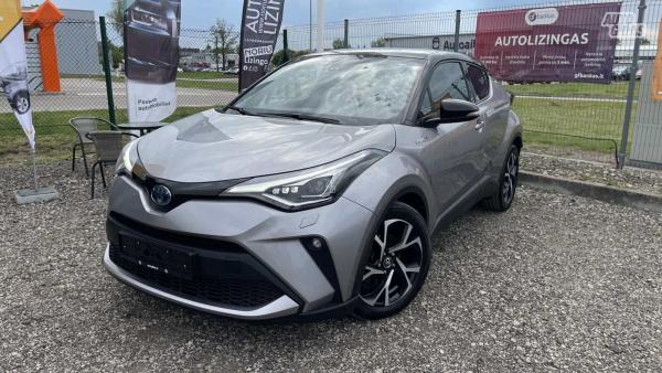 Pelēks Toyota C-HR 2021 Marijampole, ar dzinēja tilpumu 1.80 L un nobraukumu 86 tūkst. km par 19900 €, foto 1 vietnē AUTOMOTO.COM.LV