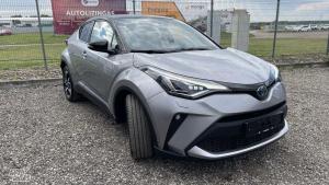 Grey Toyota C-HR 2021 in Marijampole, with an engine capacity of 1.80 L and mileage of 86 thousand km for 19900 €, photo 4 on AUTOMOTO.COM.LV
