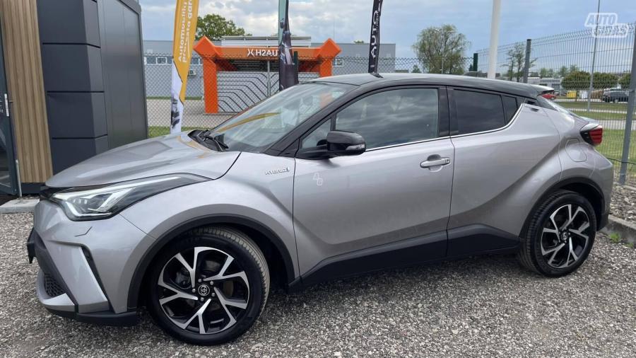 Grey Toyota C-HR 2021 in Marijampole, with an engine capacity of 1.80 L and mileage of 86 thousand km for 19900 €, photo 6 on AUTOMOTO.COM.LV