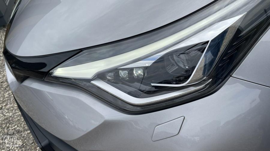 Grey Toyota C-HR 2021 in Marijampole, with an engine capacity of 1.80 L and mileage of 86 thousand km for 19900 €, photo 11 on AUTOMOTO.COM.LV