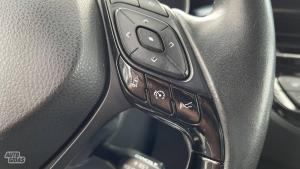 Grey Toyota C-HR 2021 in Marijampole, with an engine capacity of 1.80 L and mileage of 86 thousand km for 19900 €, photo 22 on AUTOMOTO.COM.LV