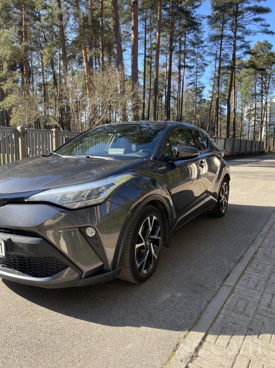 Pelēks Toyota C-HR 2021 Rīga, ar dzinēja tilpumu 1.80 L un nobraukumu 88 tūkst. km par 20000 €, foto 4 vietnē AUTOMOTO.COM.LV