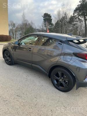 Pelēks Toyota C-HR 2021 Rīga, ar dzinēja tilpumu 1.80 L un nobraukumu 88 tūkst. km par 20000 €, foto 16 vietnē AUTOMOTO.COM.LV