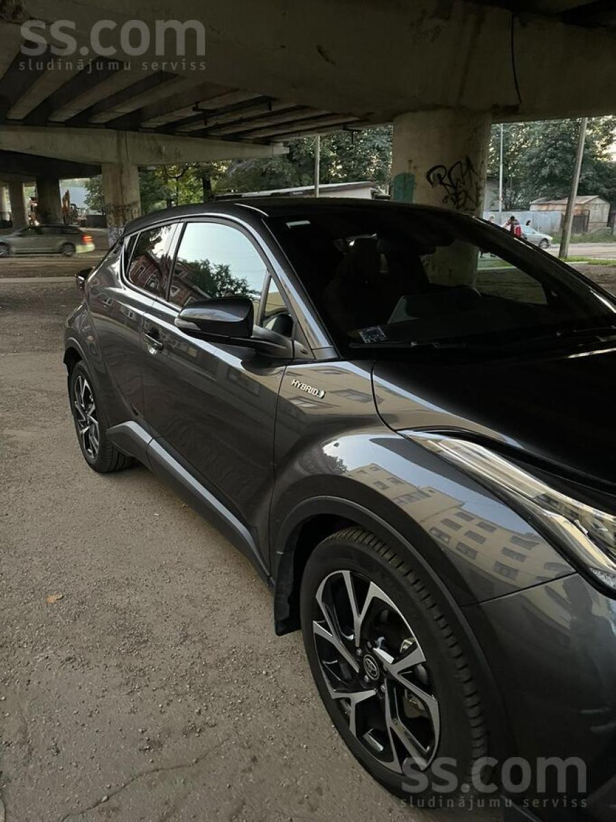 Pelēks Toyota C-HR 2021 Rīga, ar dzinēja tilpumu 1.80 L un nobraukumu 88 tūkst. km par 20000 €, foto 17 vietnē AUTOMOTO.COM.LV