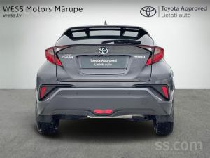 Серый Тойота C-HR 2021 в Рига, объемом двигателя 1.80 л и пробегом 102 тыс. км за 18990 €, фото 5 на AUTOMOTO.COM.LV