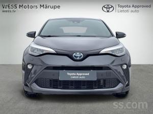 Серый Тойота C-HR 2021 в Рига, объемом двигателя 1.80 л и пробегом 102 тыс. км за 18990 €, фото 6 на AUTOMOTO.COM.LV